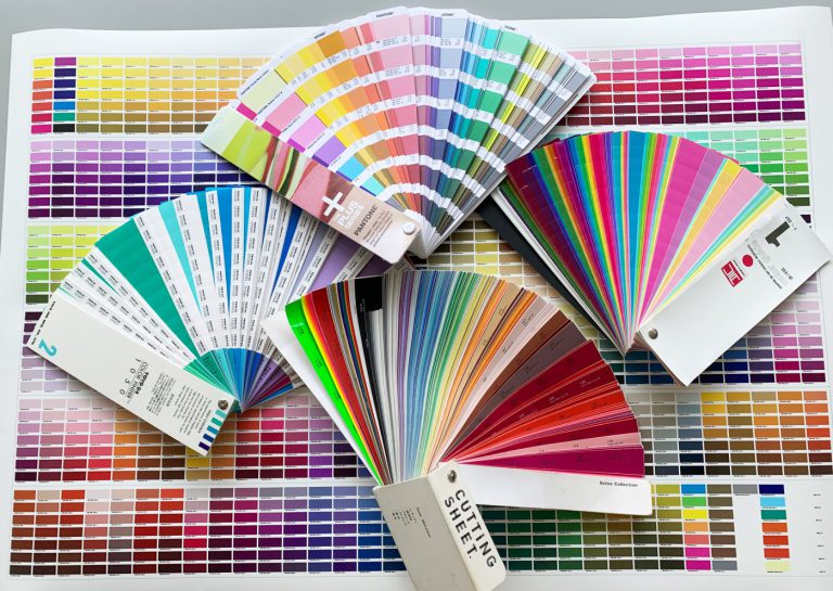 RGB, CMYK, DIC, PANTONE, TOYO…色は何で作る？